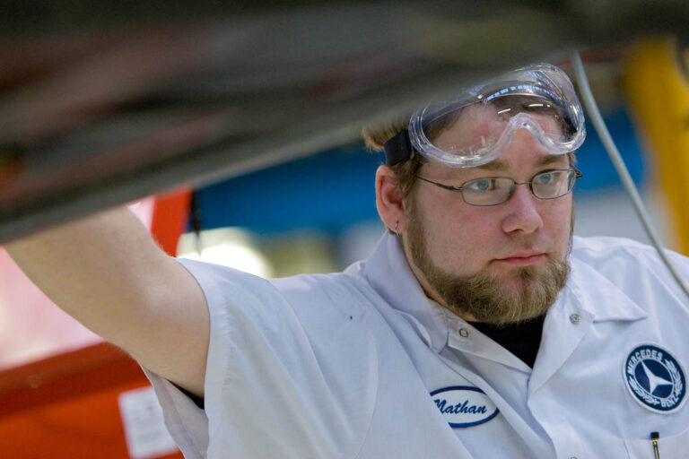 Automotive Technician : RRC Polytech: Program Explorer