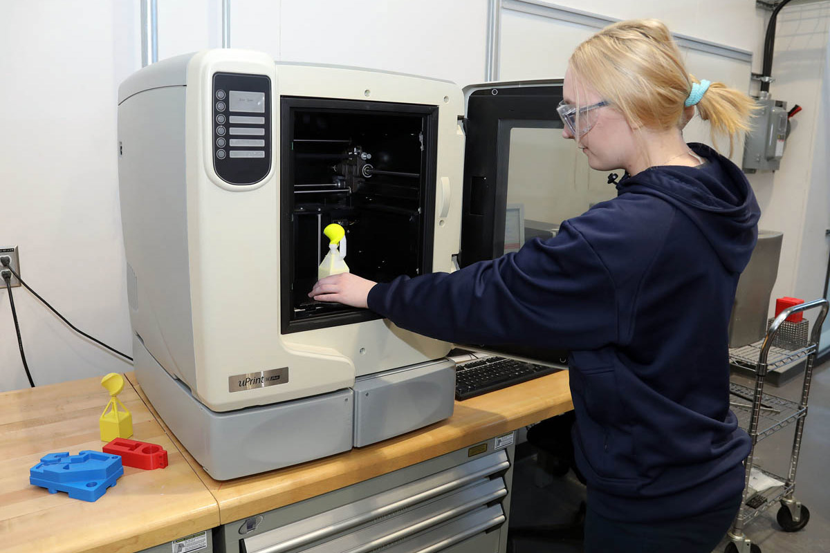 CNC Machining and Advanced Technology : RRC Polytech: Program Explorer