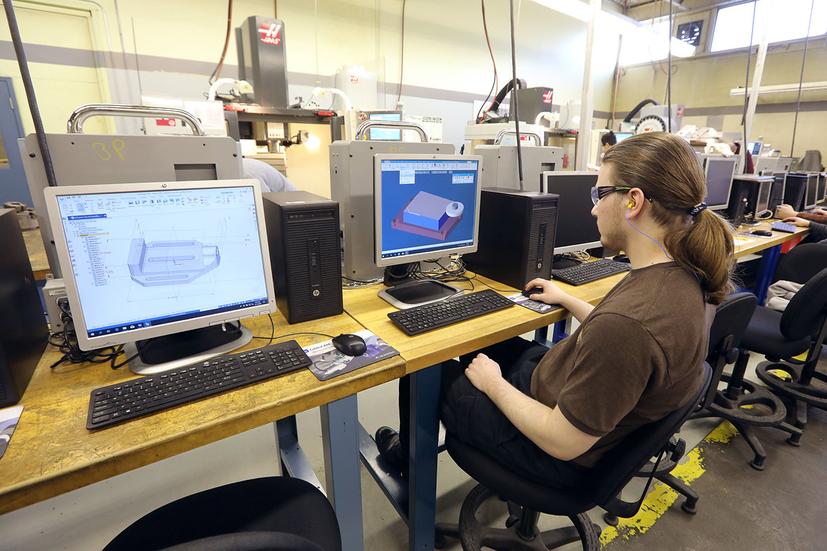 CNC Machining and Advanced Technology : RRC Polytech: Program Explorer