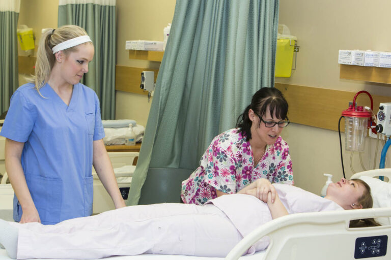 Health Care Aide : RRC Polytech: Program Explorer