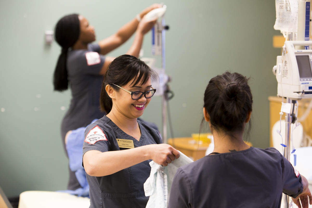 Nursing - Licensed Practical Nurse to BN Pathway : RRC Polytech: Program Explorer