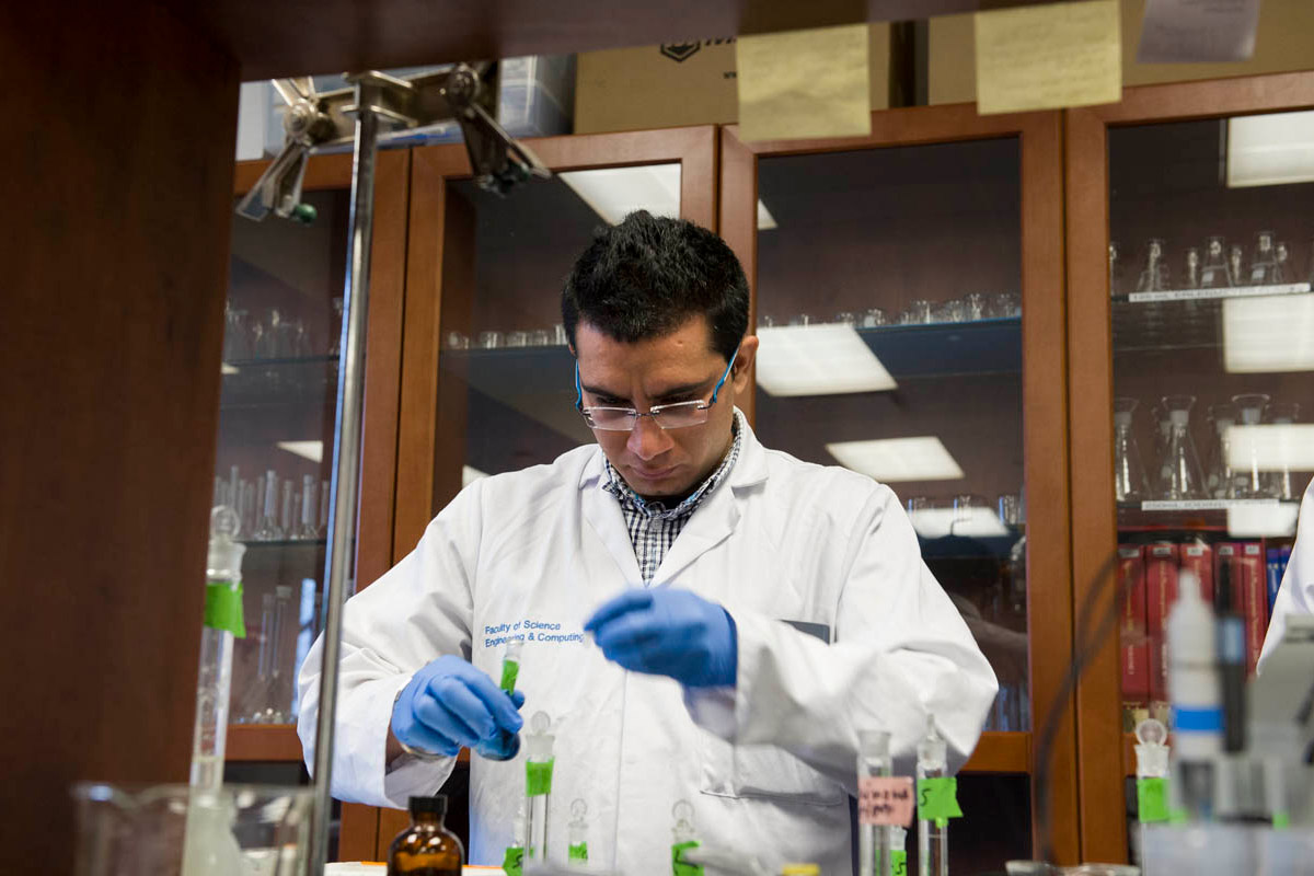 Pharmaceutical and Food Manufacturing : RRC Polytech: Program Explorer