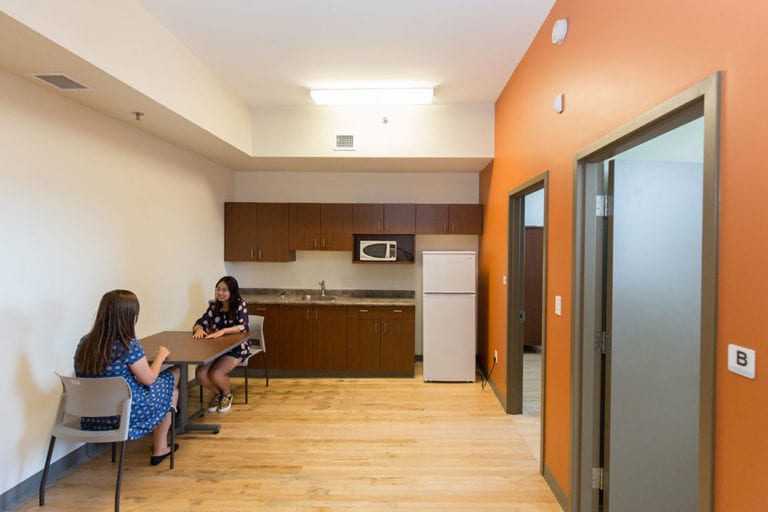 Photo Gallery : RRC Polytech: Campus Living